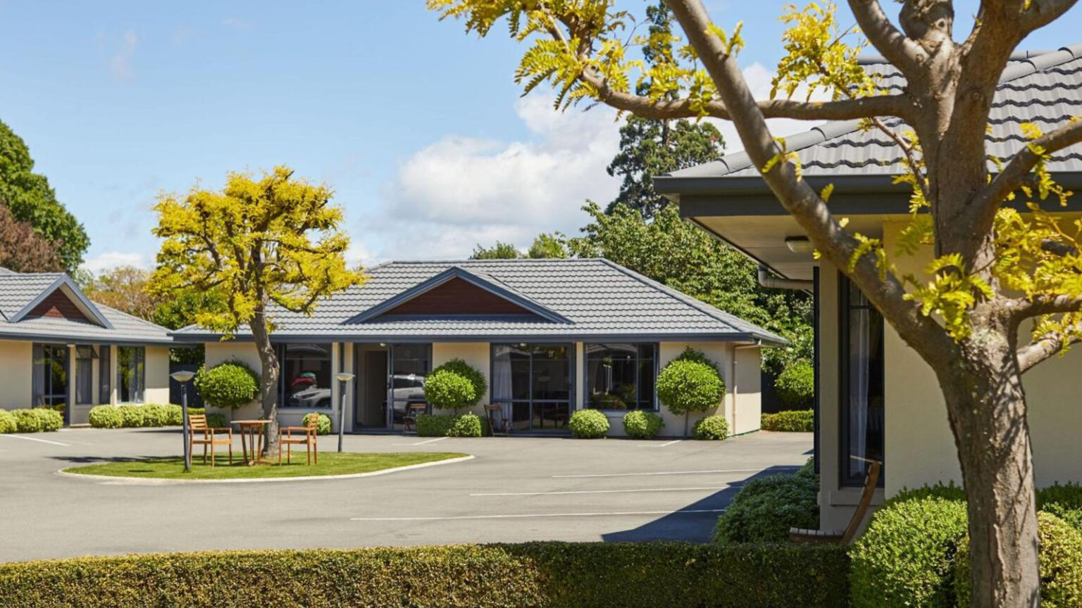 Blenheim, New Zealand – Wine Country, Sunshine & Scenic Cycling