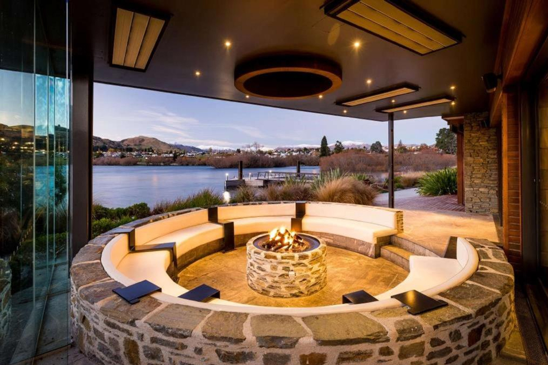 Hilton Queenstown Resort & Spa Lakefront Luxury