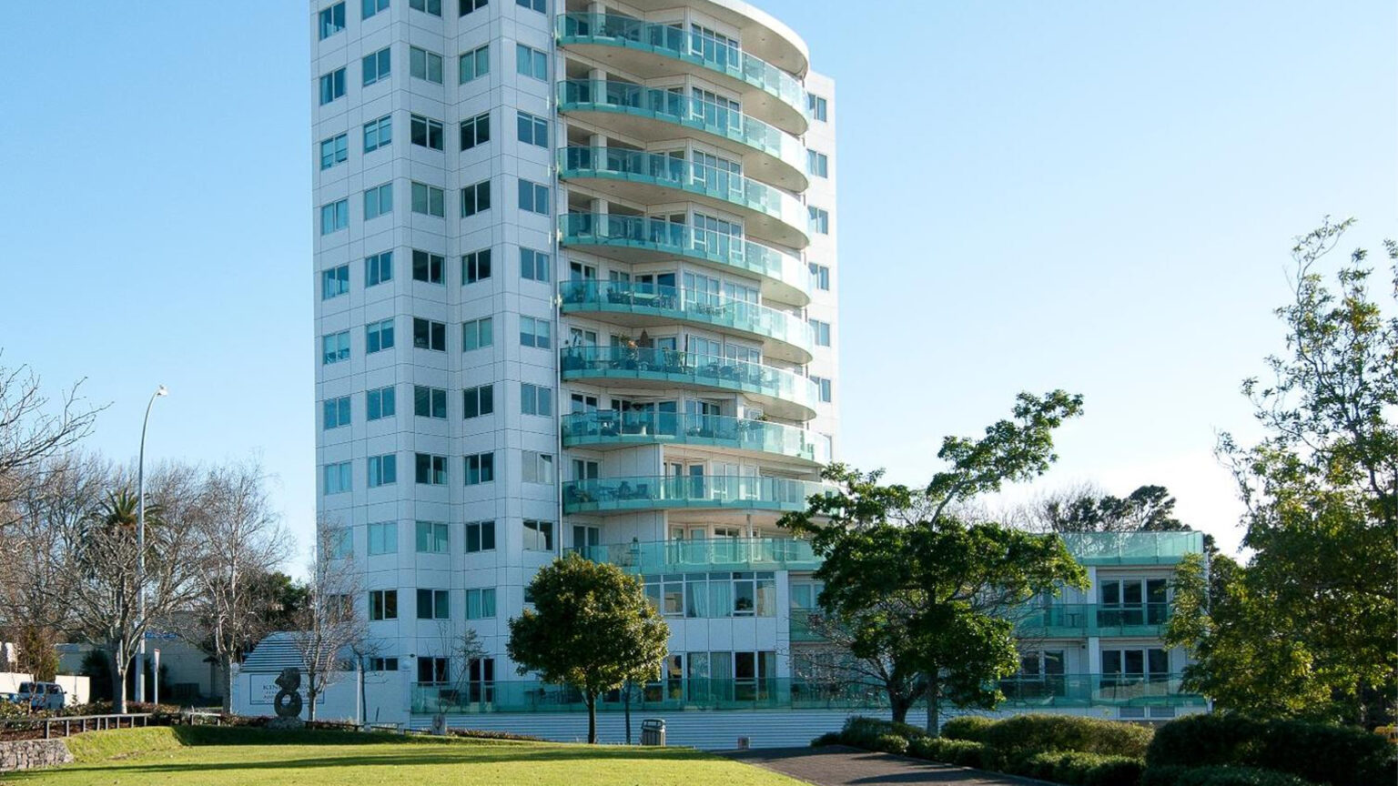 Trinity Wharf Tauranga – Waterfront Hotel with Infinity Pool